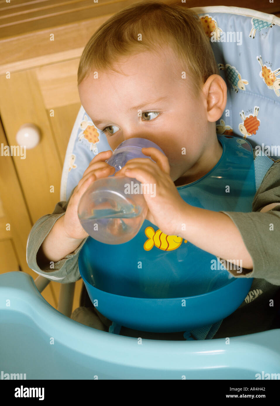 Liquid beaker hi hi-res stock photography and images - Alamy