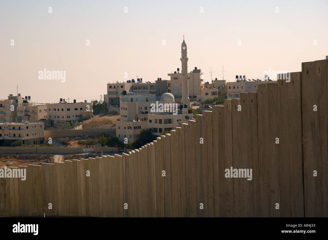 Israeli security barrier abu dis hi-res stock photography and images ...