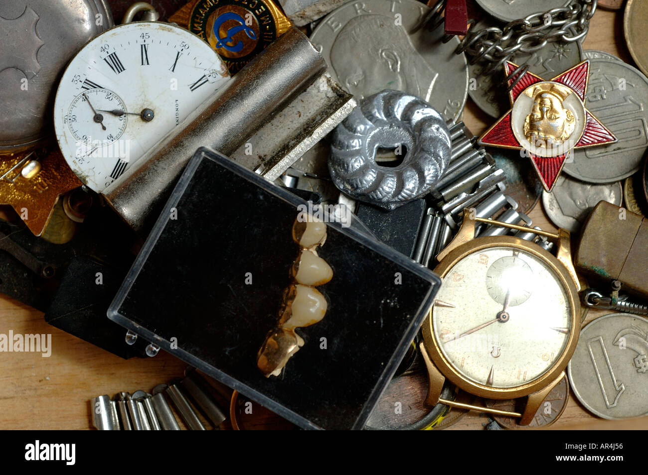 Used watches for sale hi-res stock photography and images - Alamy