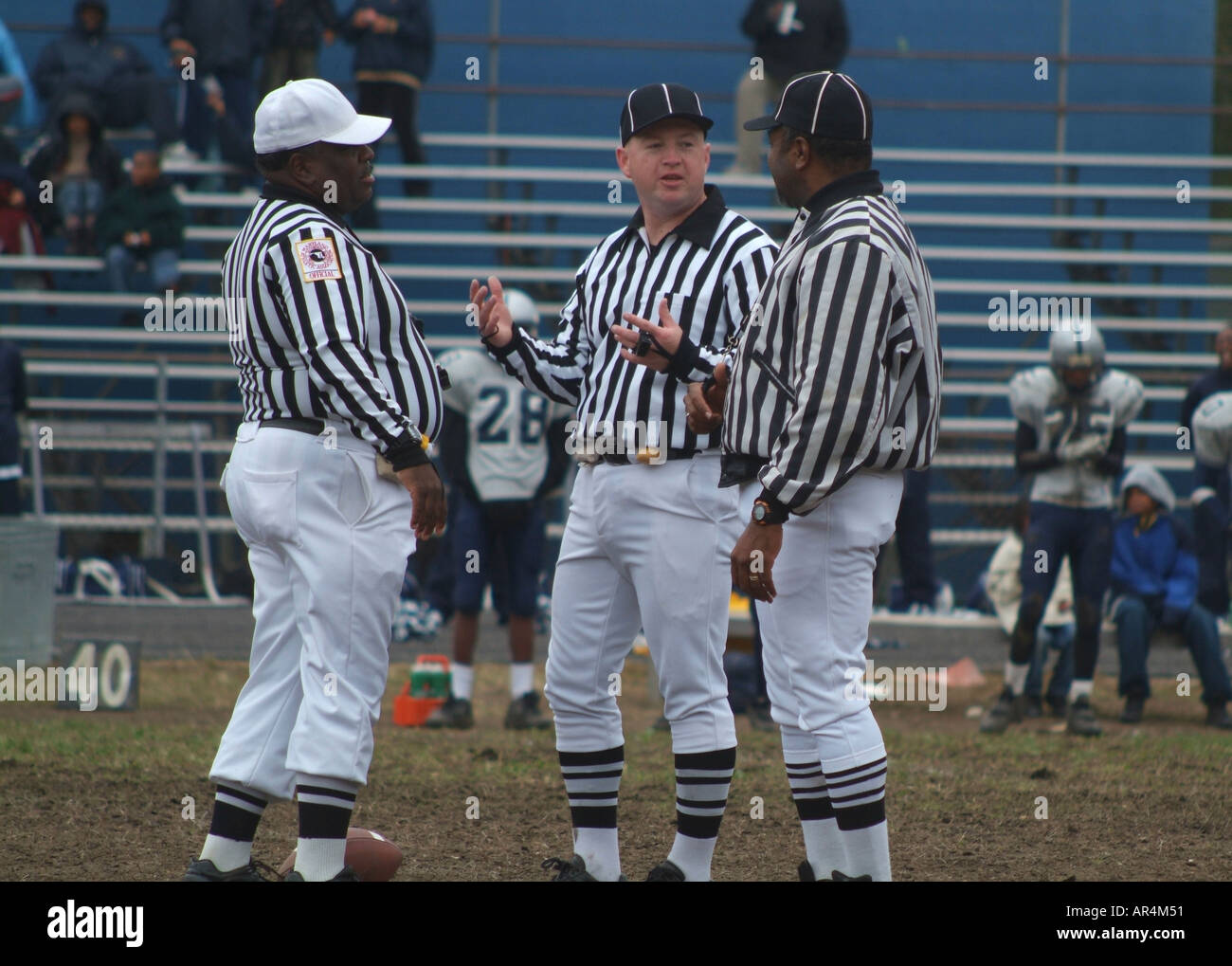 Football refs hi-res stock photography and images - Alamy