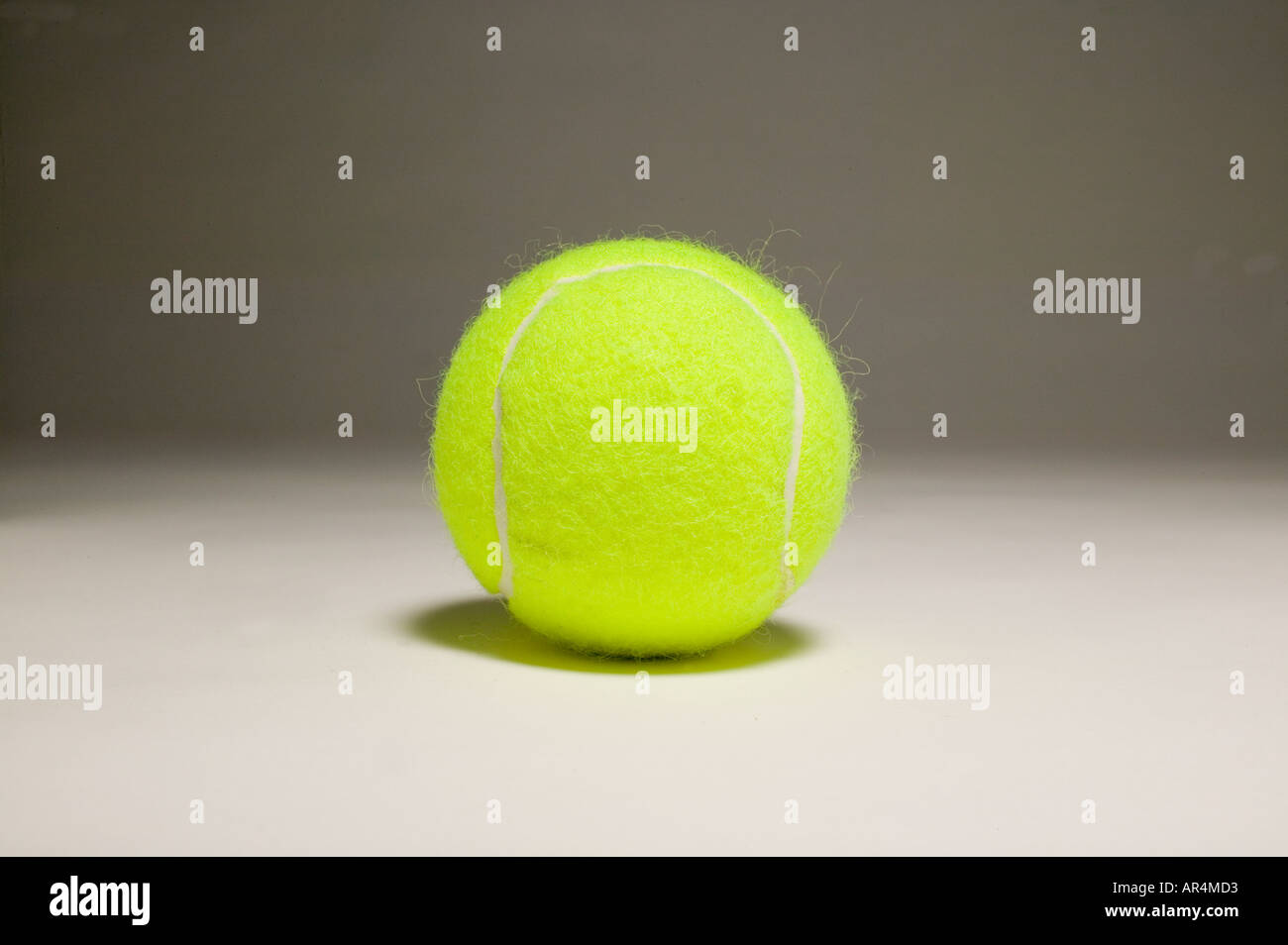 Tennis ball bounce hi-res stock photography and images - Alamy