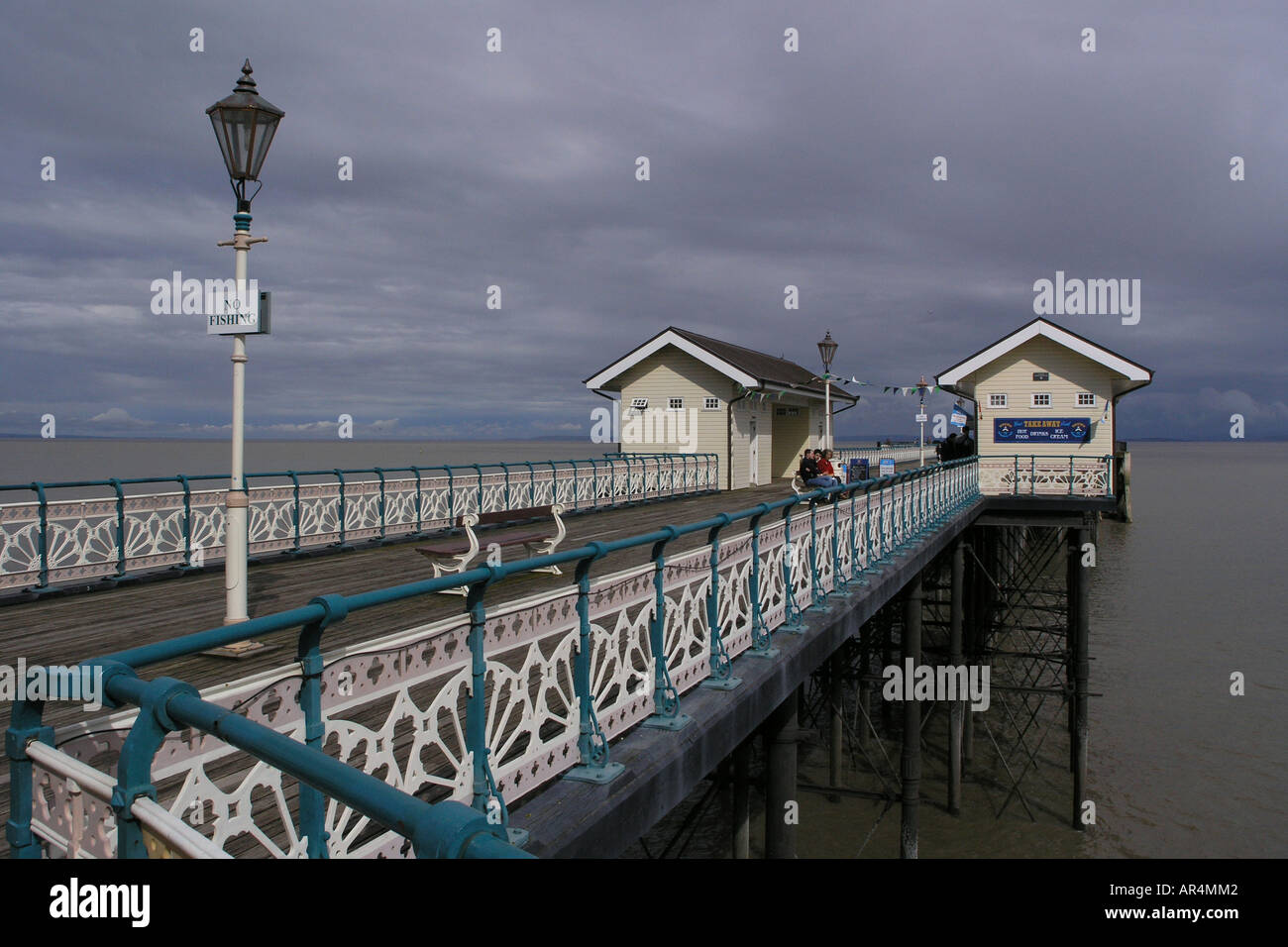 Penarth wales shops hi-res stock photography and images - Alamy