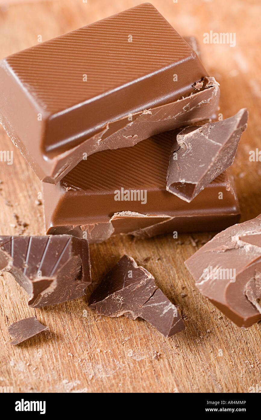 Small chocolate pieces hi-res stock photography and images - Alamy