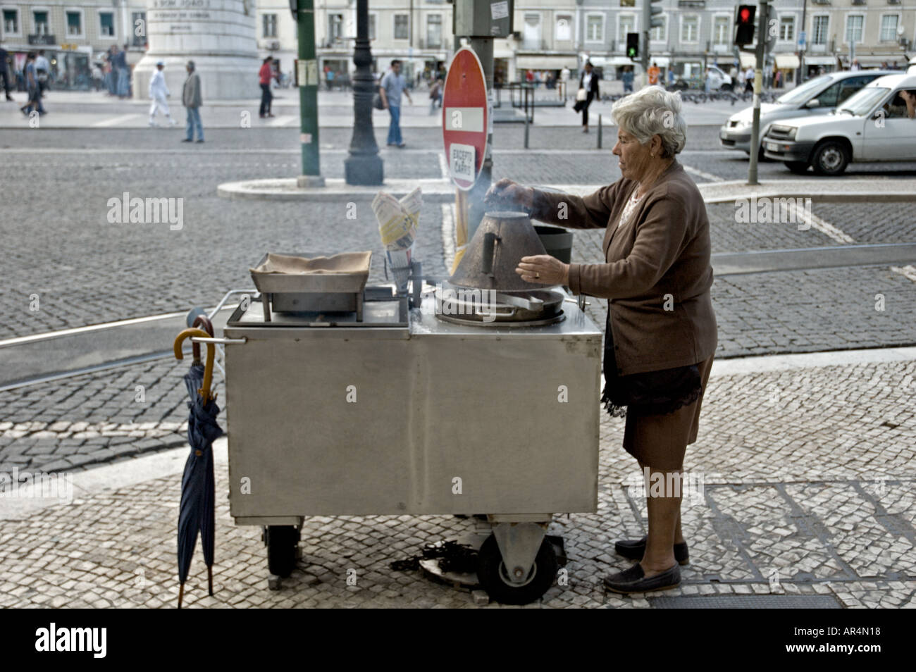 Chestnut cart hi-res stock photography and images - Alamy