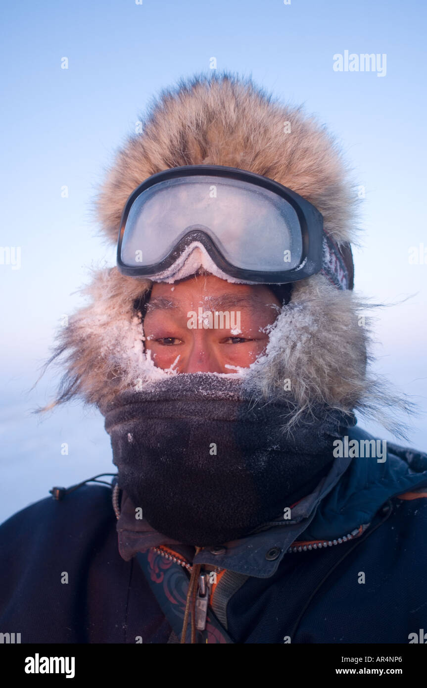 Eskimo on snow machine hi-res stock photography and images - Alamy