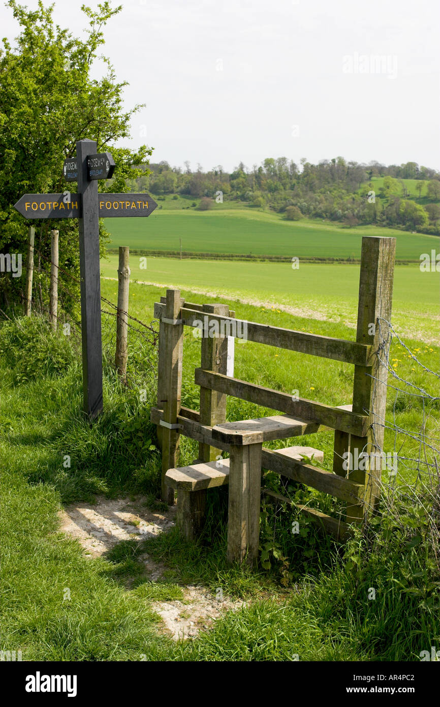 Traditional wooden countryside stile hi-res stock photography and ...