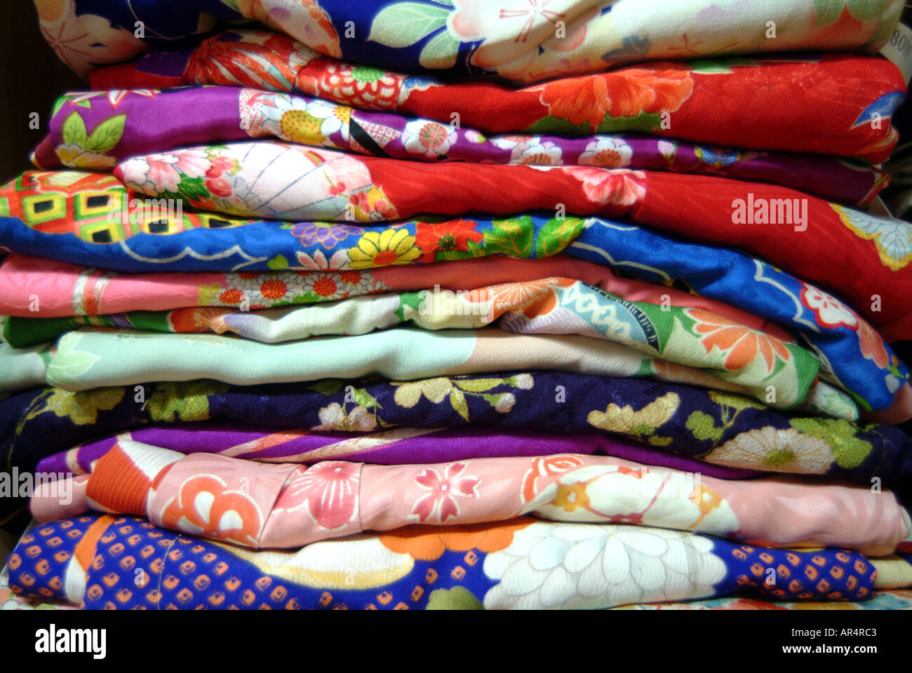 Kimono shop Kyoto Japan Stock Photo - Alamy