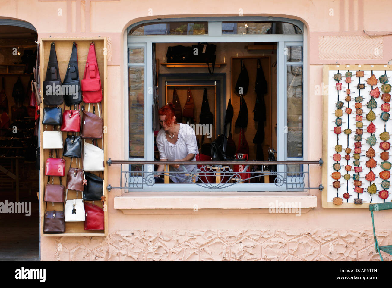 Handbag open hi-res stock photography and images - Alamy