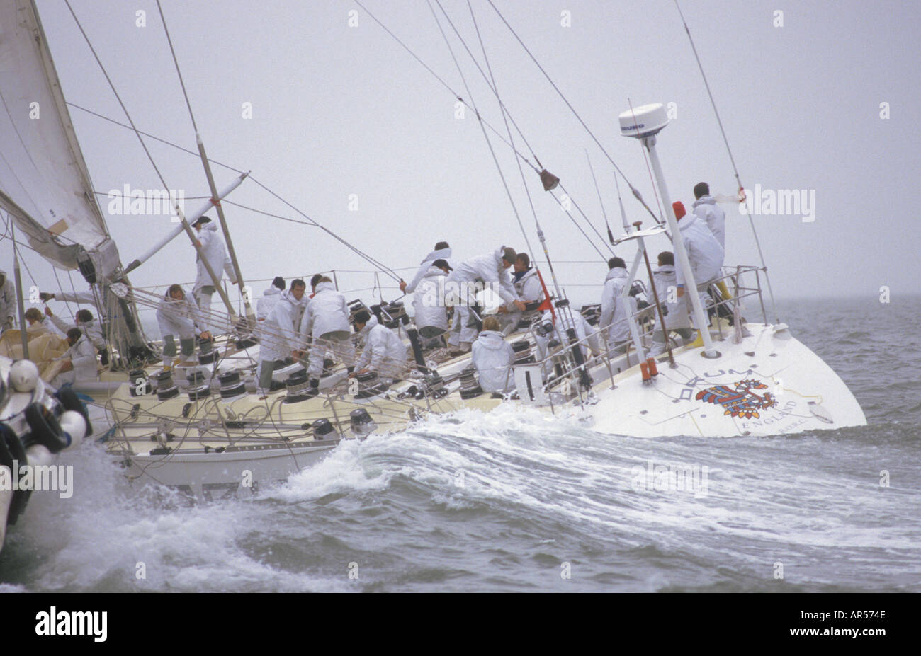 Racing yachts hi-res stock photography and images - Alamy