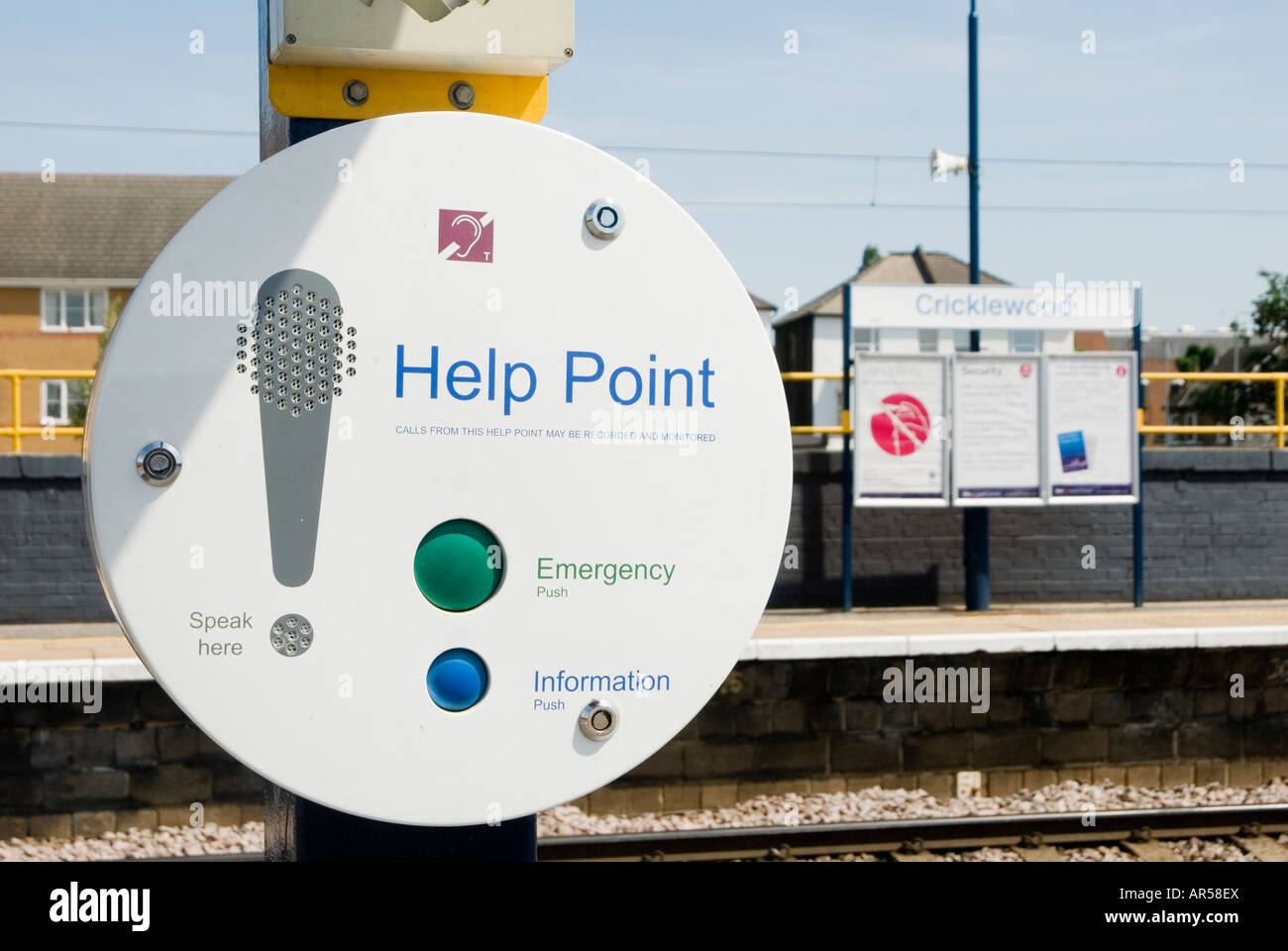 London stations security hi-res stock photography and images - Alamy