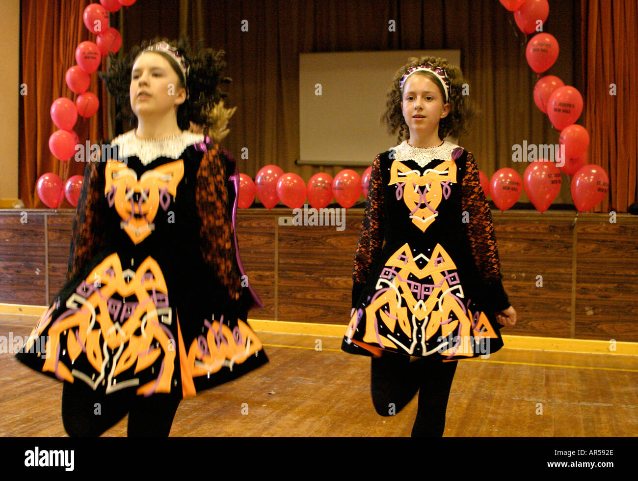 Irish dancers hi-res stock photography and images - Alamy