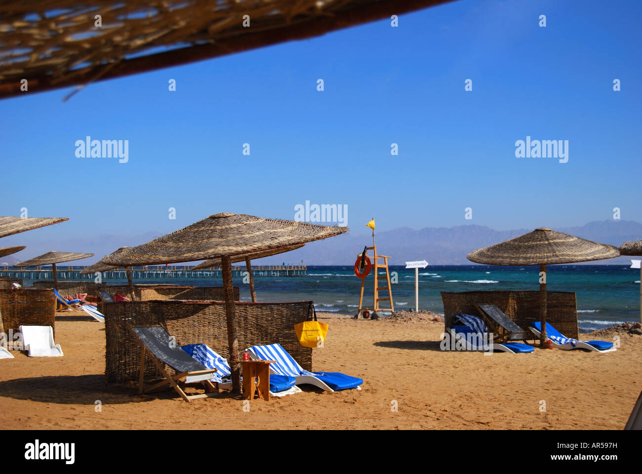 Hotel marriott beach resort hi-res stock photography and images - Alamy