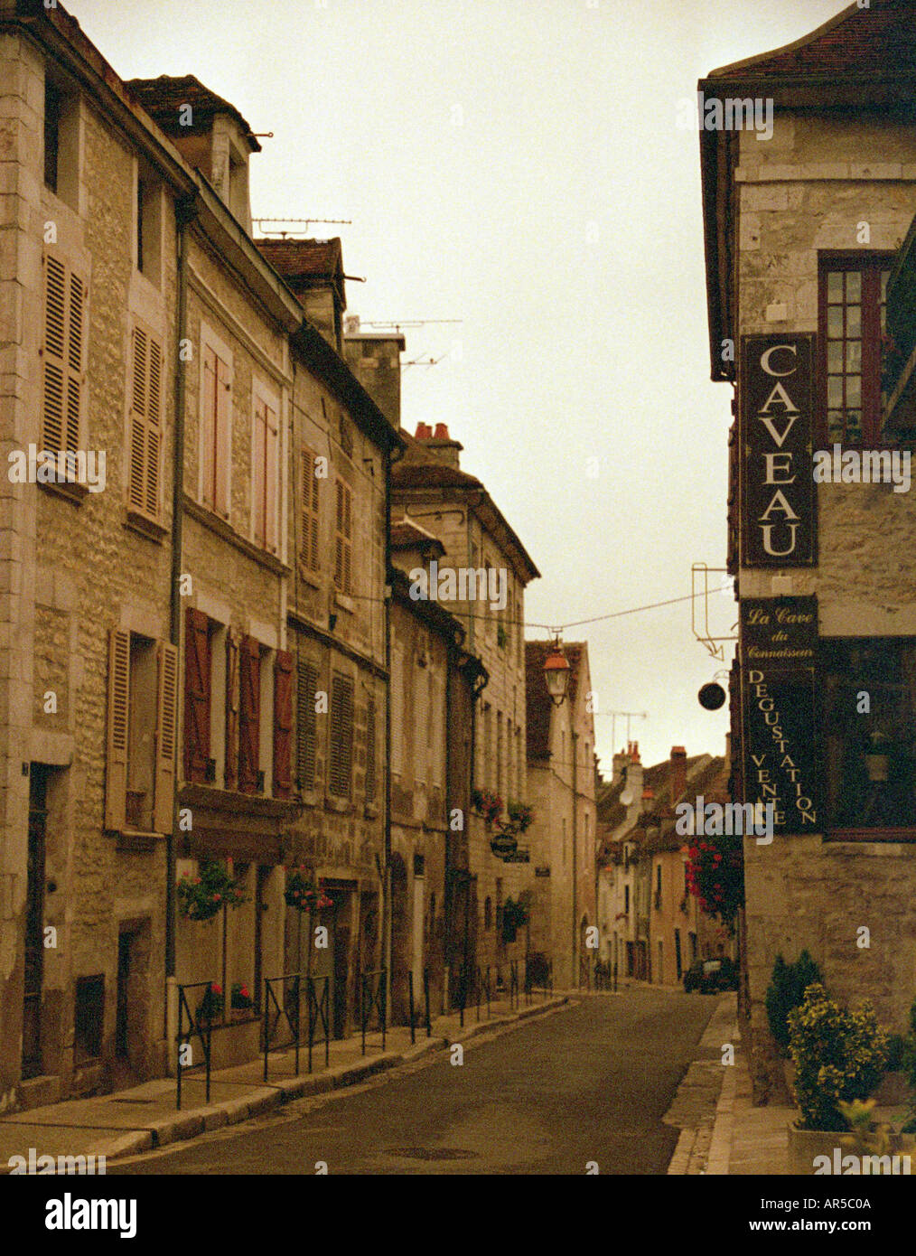 Village of chablis hi-res stock photography and images - Alamy