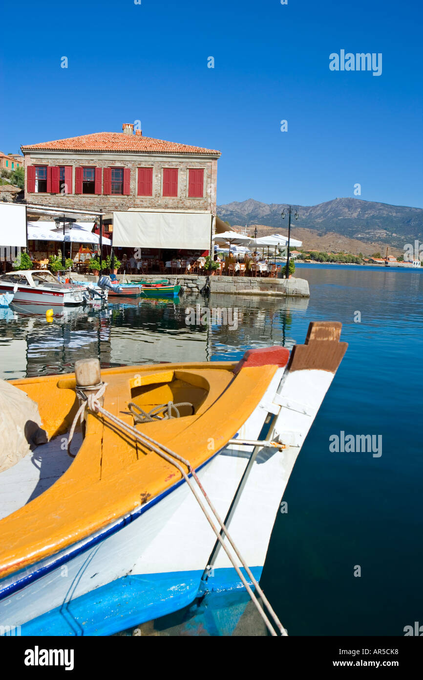 Harbour fish taverna hi-res stock photography and images - Alamy