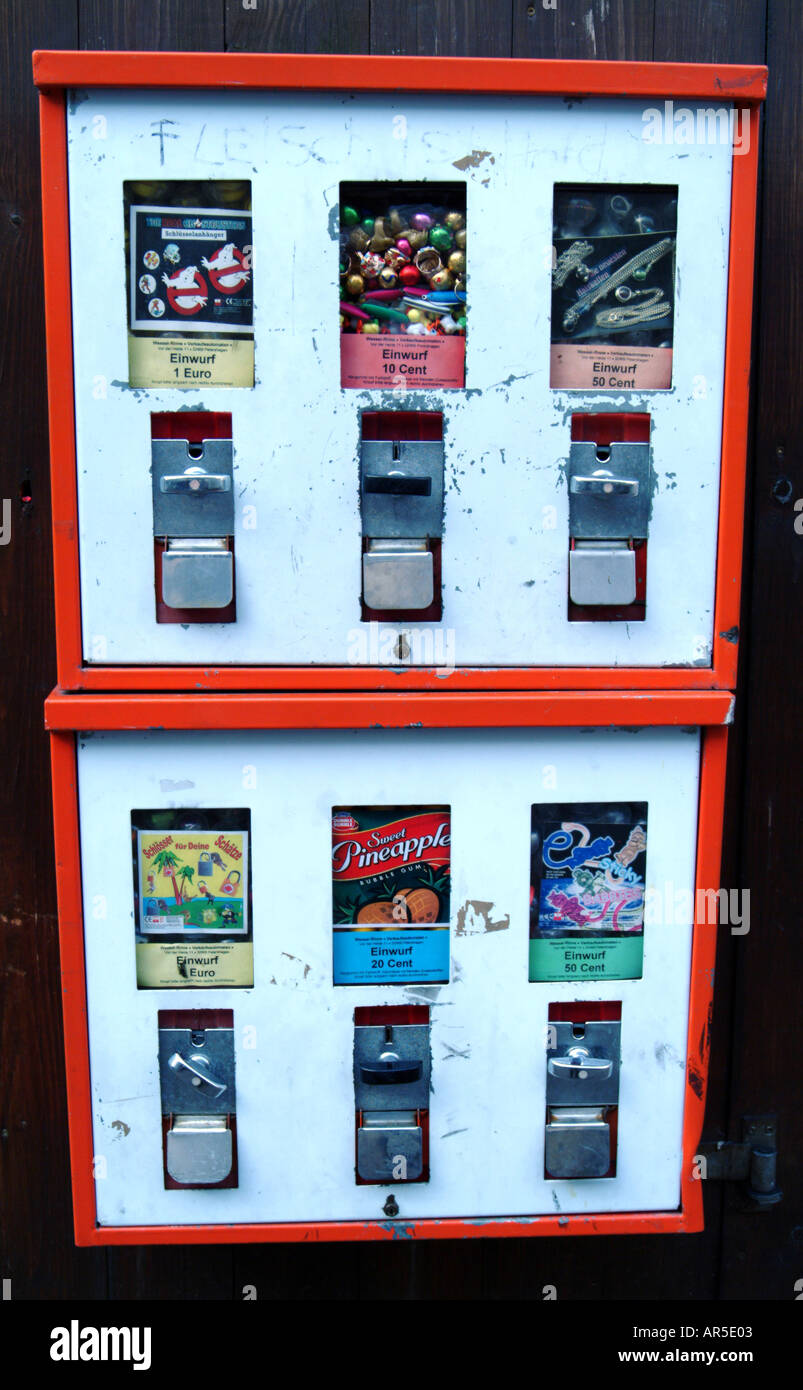 Old Fashioned Vending Machine Stock Photos & Old Fashioned Vending ...