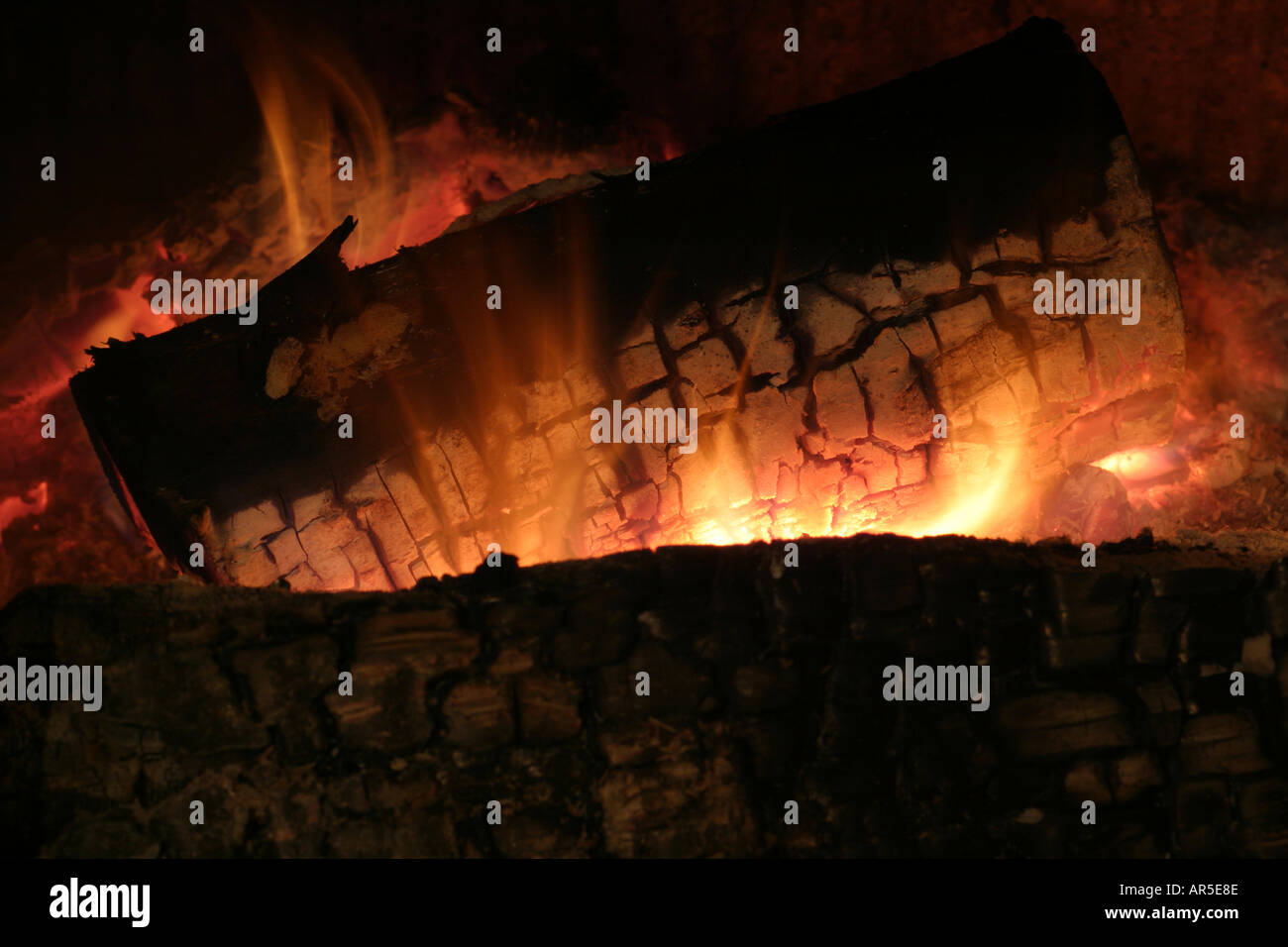 Oak wood fire burning in hi-res stock photography and images - Alamy