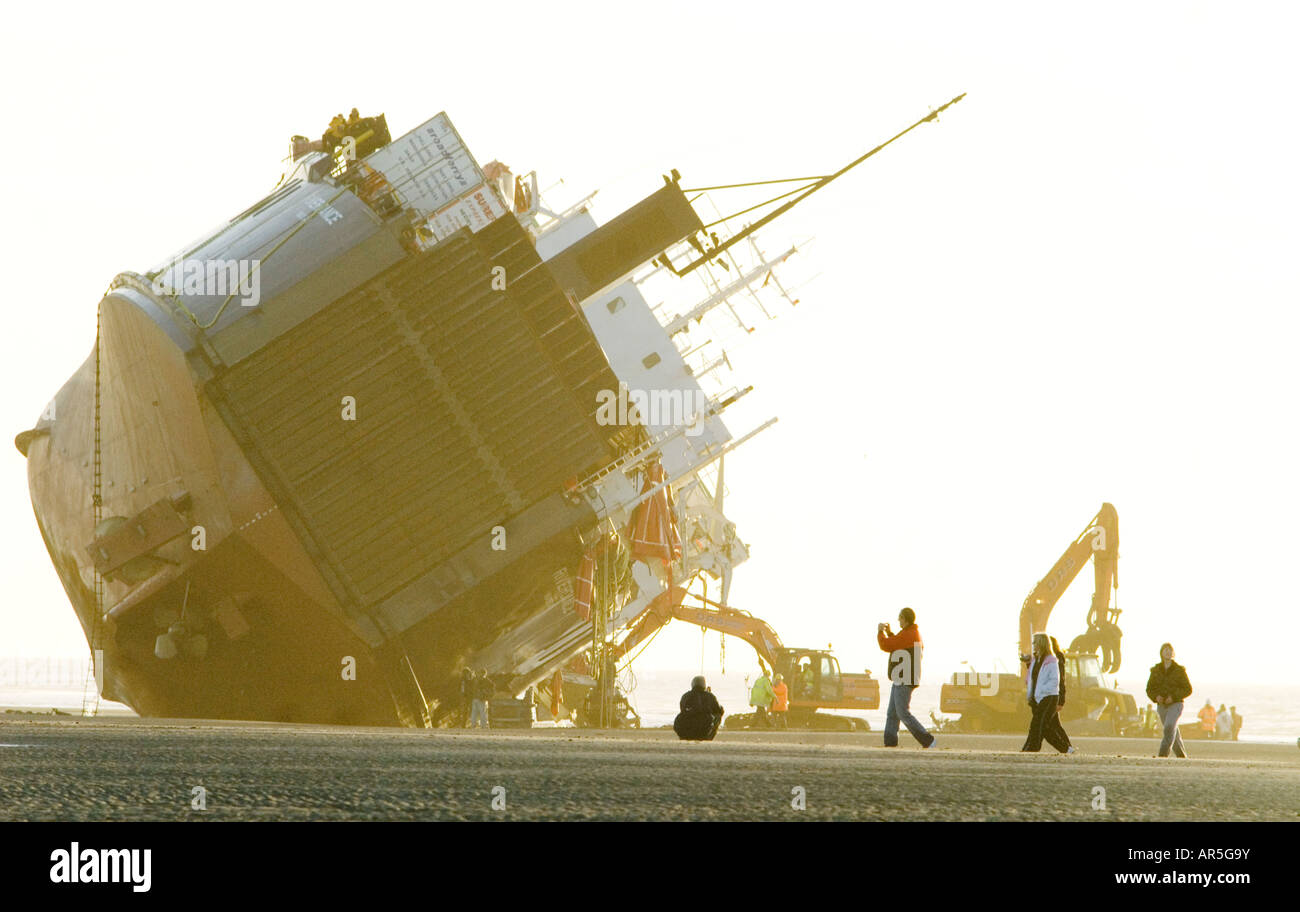 Grounded ship hi-res stock photography and images - Alamy