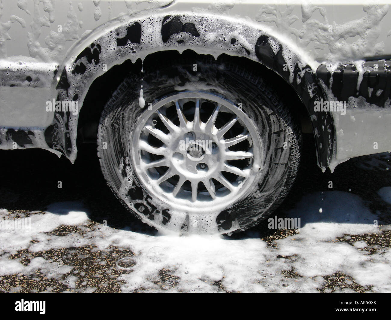Car wash labour hi-res stock photography and images - Alamy