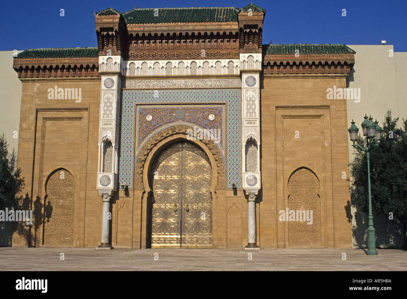 Doorway of the Royal Palace in Fez Morroco Stock Photo - Alamy