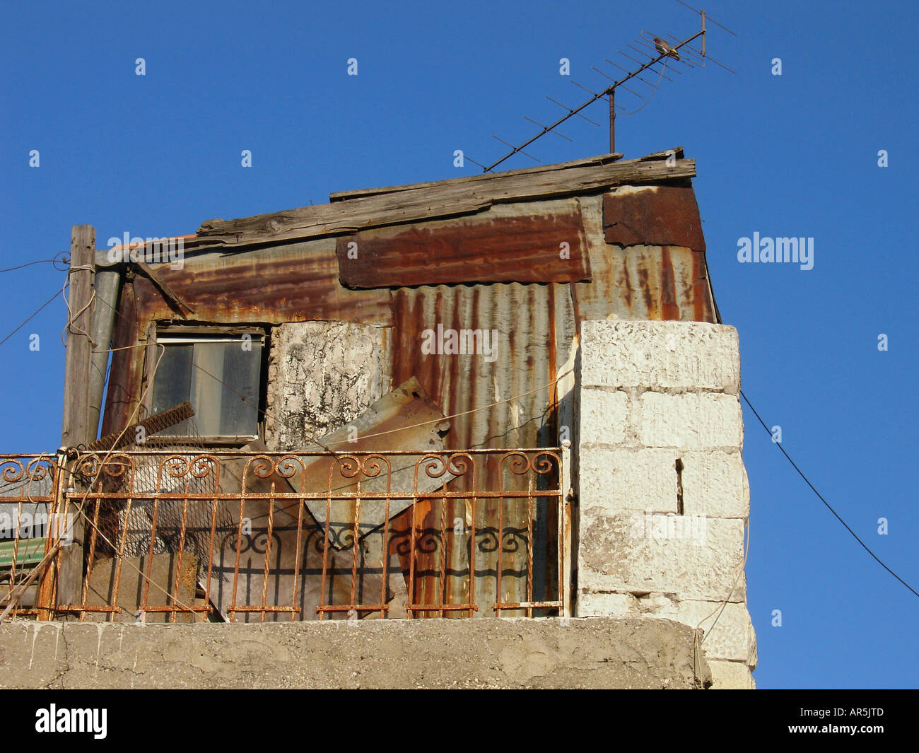 Tin Houses in Nachlaot or Nahlaot a grouping of 23 old courtyard ...