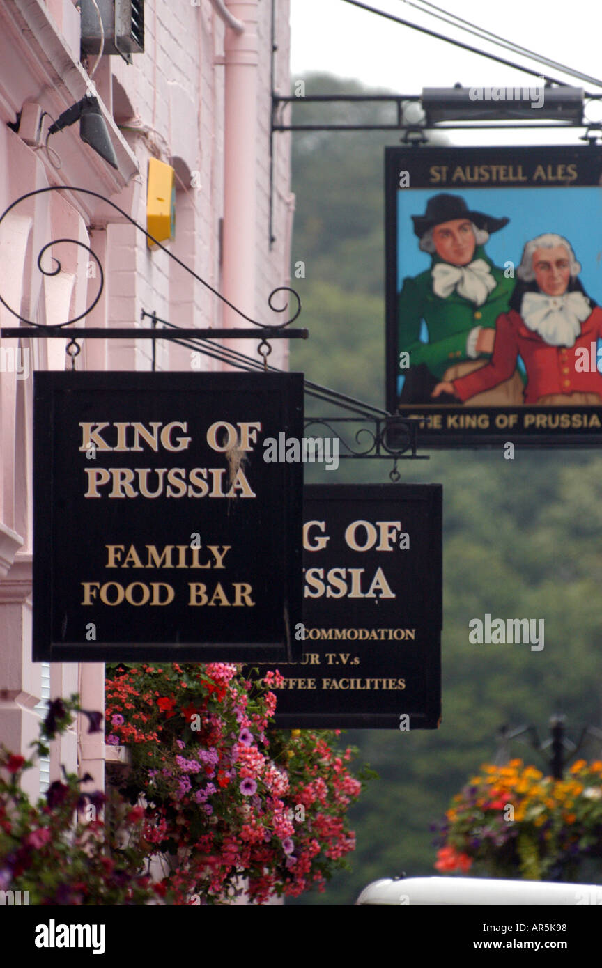 Fowey pub hi-res stock photography and images - Alamy