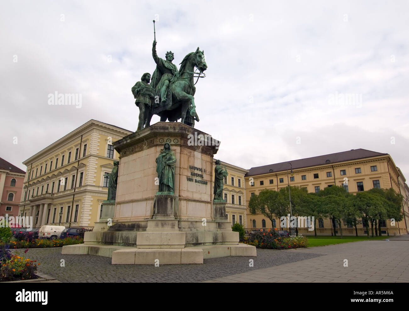Statue of King Ludwig I, king of Bavaria, Universitat, Munich (Munchen ...