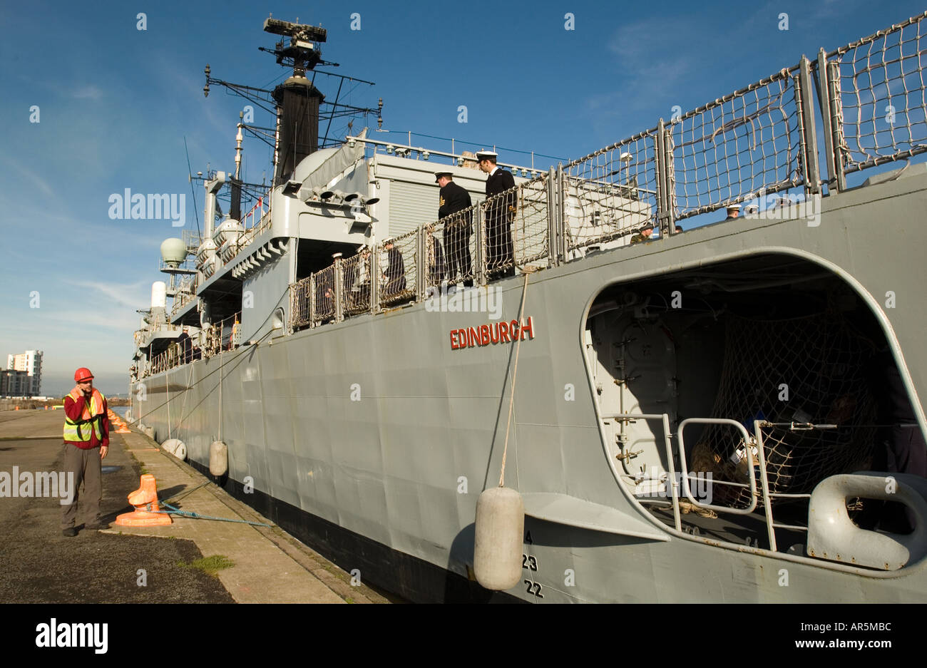 Hms edinburgh hi-res stock photography and images - Alamy