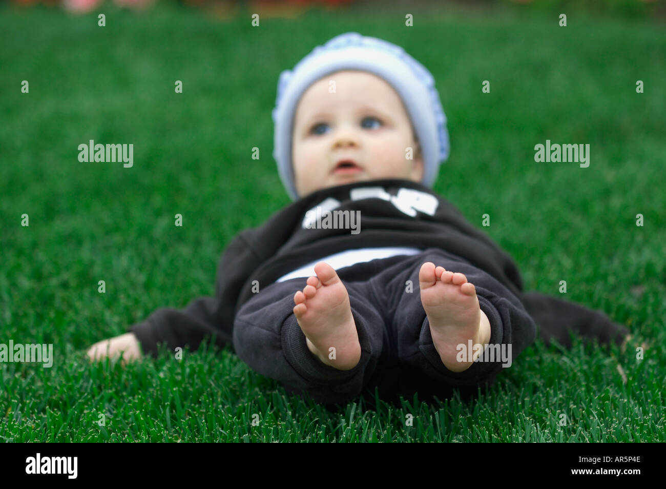 Baby nappy grass hi-res stock photography and images - Alamy
