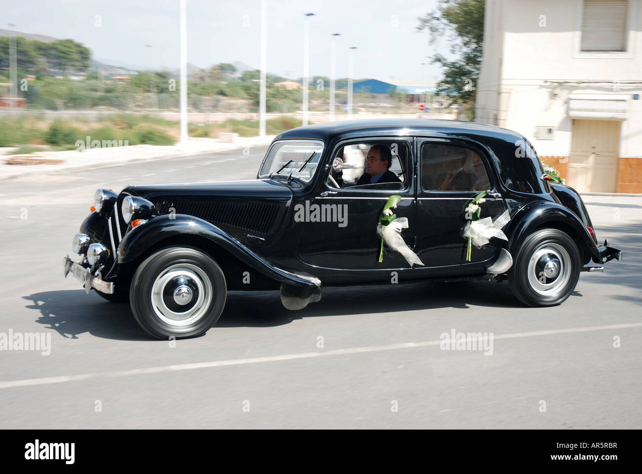 Black Wedding Car High Resolution Stock Photography and Images - Alamy