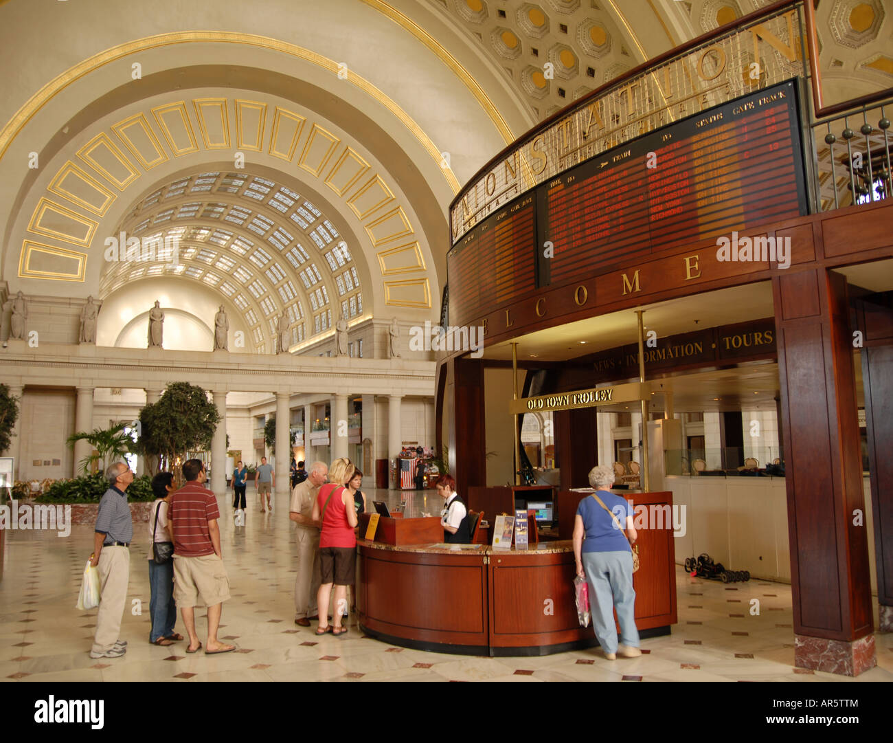Main ceremonial hall hi-res stock photography and images - Alamy