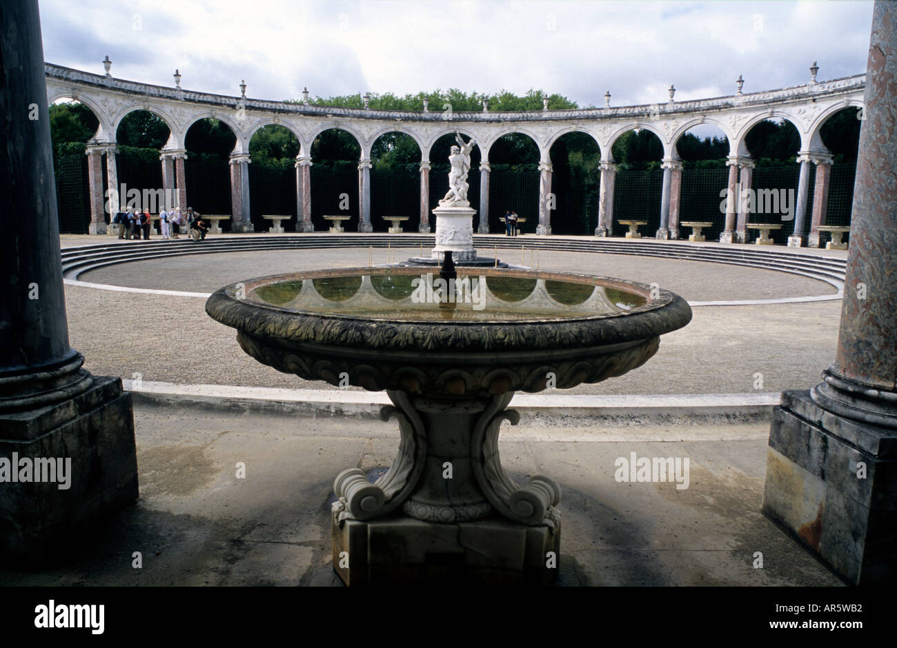 Versailles Palace garden statue round courtyard Stock Photo - Alamy