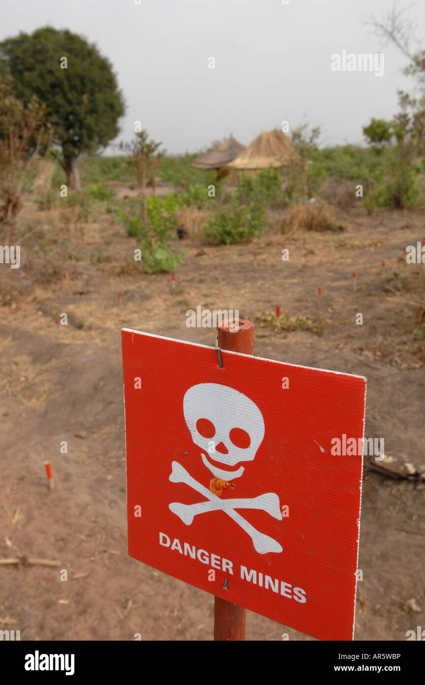 Danger mines sign at a Sudanese minefield Stock Photo - Alamy