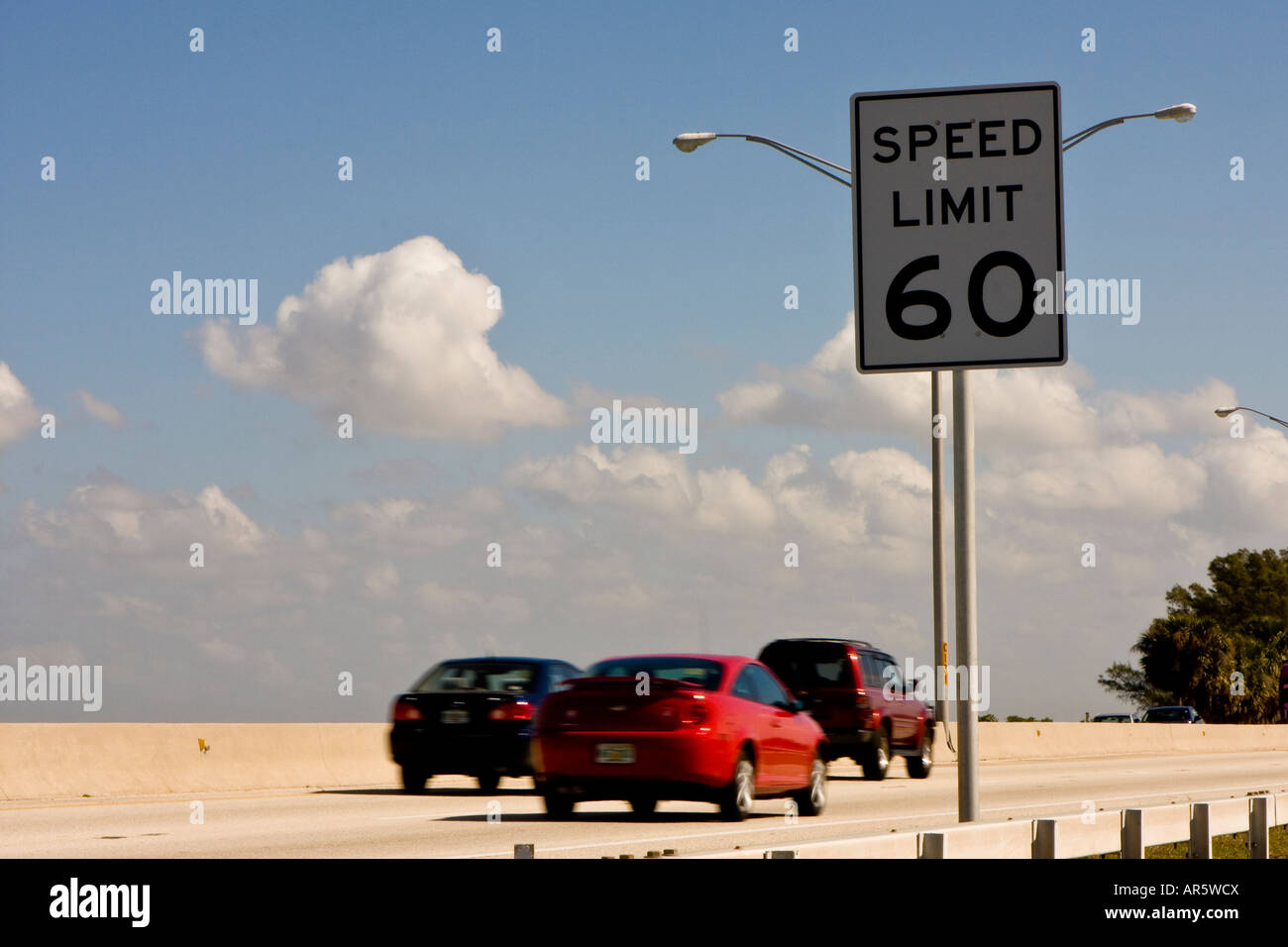 60 speed limit road sign hi-res stock photography and images - Alamy