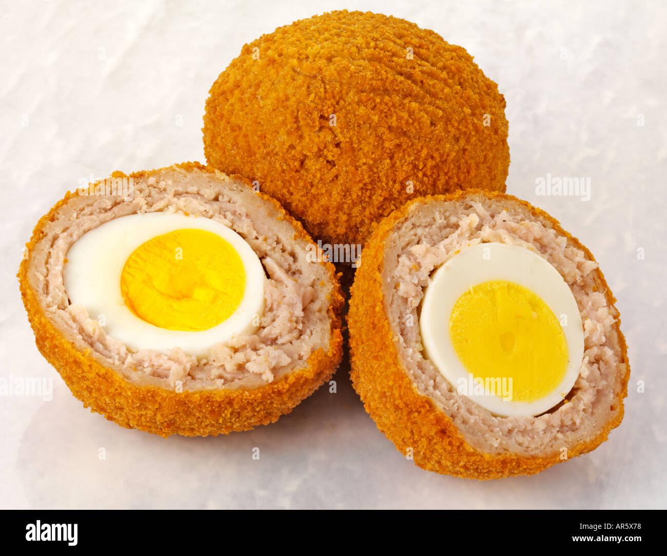 Scotch egg half hi-res stock photography and images - Alamy