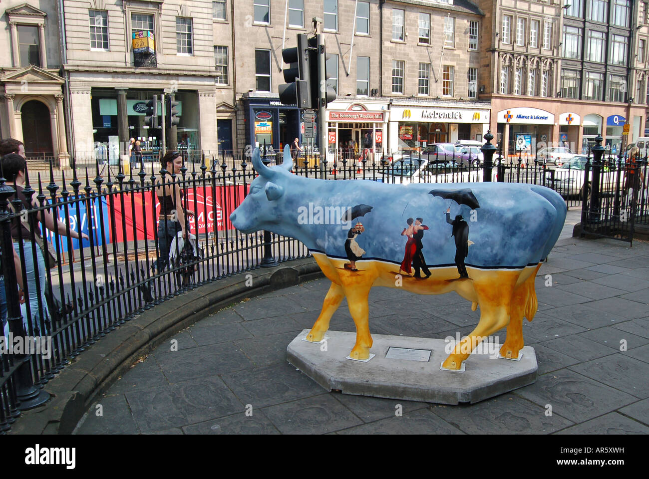 Cow parade in Edinburgh, Scotland Stock Photo - Alamy