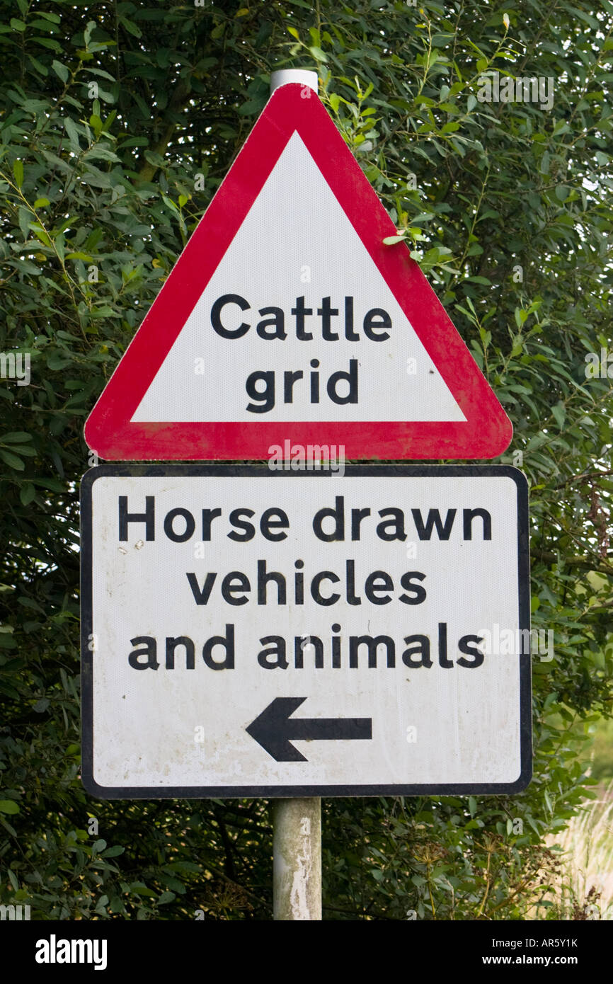 Cattle grid warning sign hi-res stock photography and images - Alamy