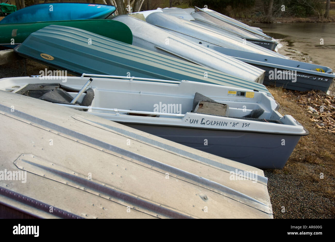 Rowboat row boat hi-res stock photography and images - Alamy
