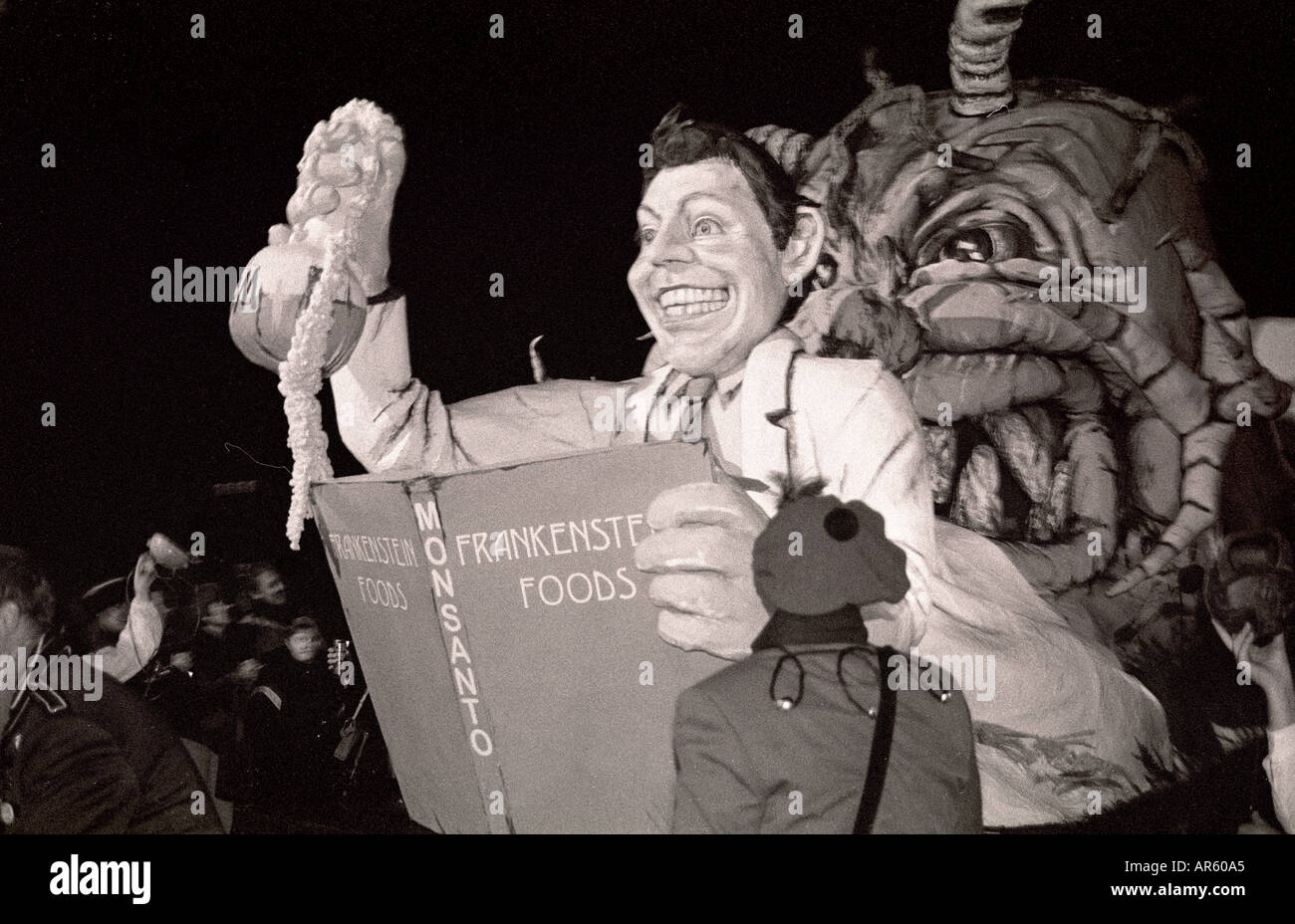 Tony Blair GM foods effigy bonfire night Lewes East Sussex Stock Photo ...