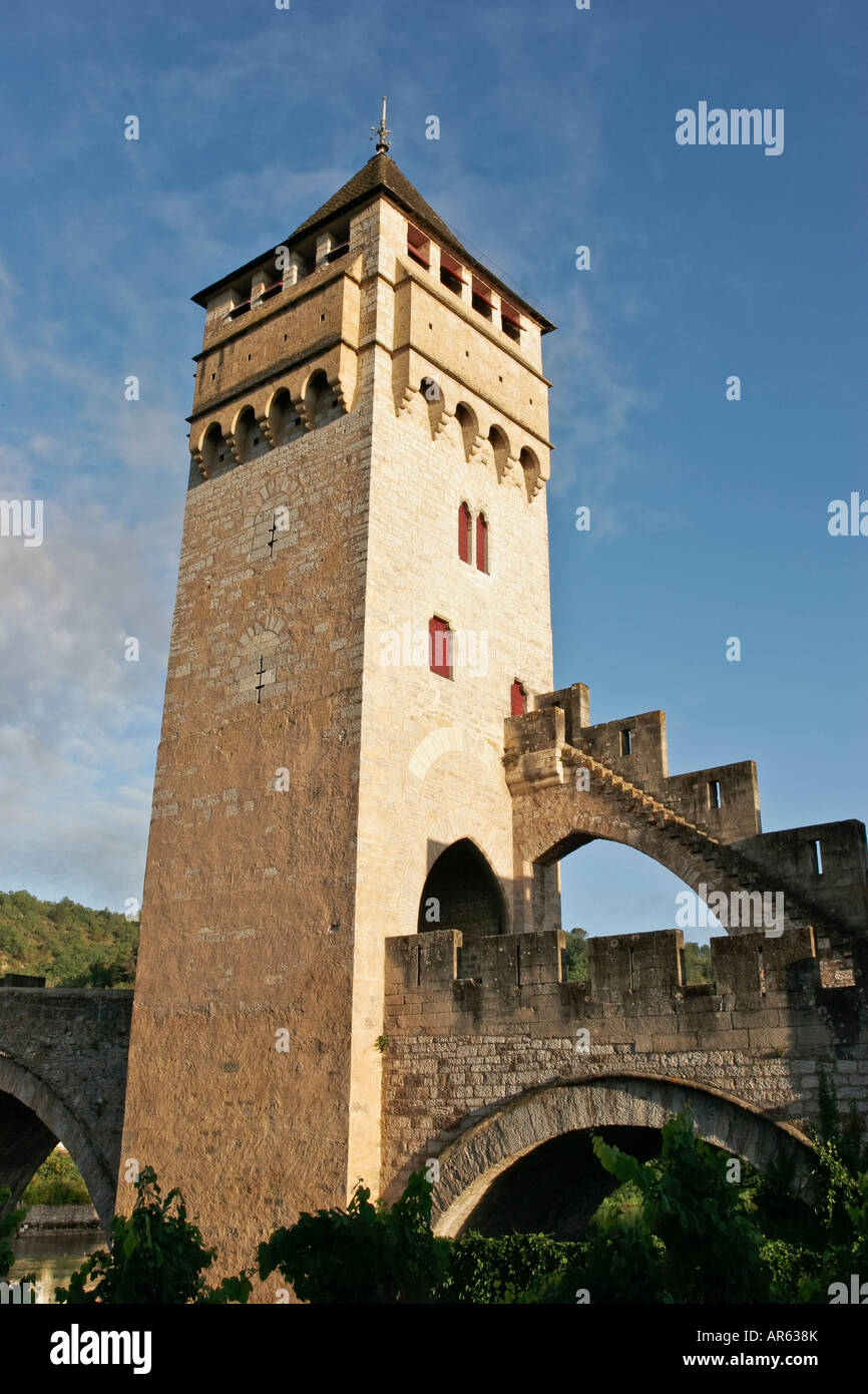 A tower of the fortified bridge 'le Pont Valentre' over the river Lot ...