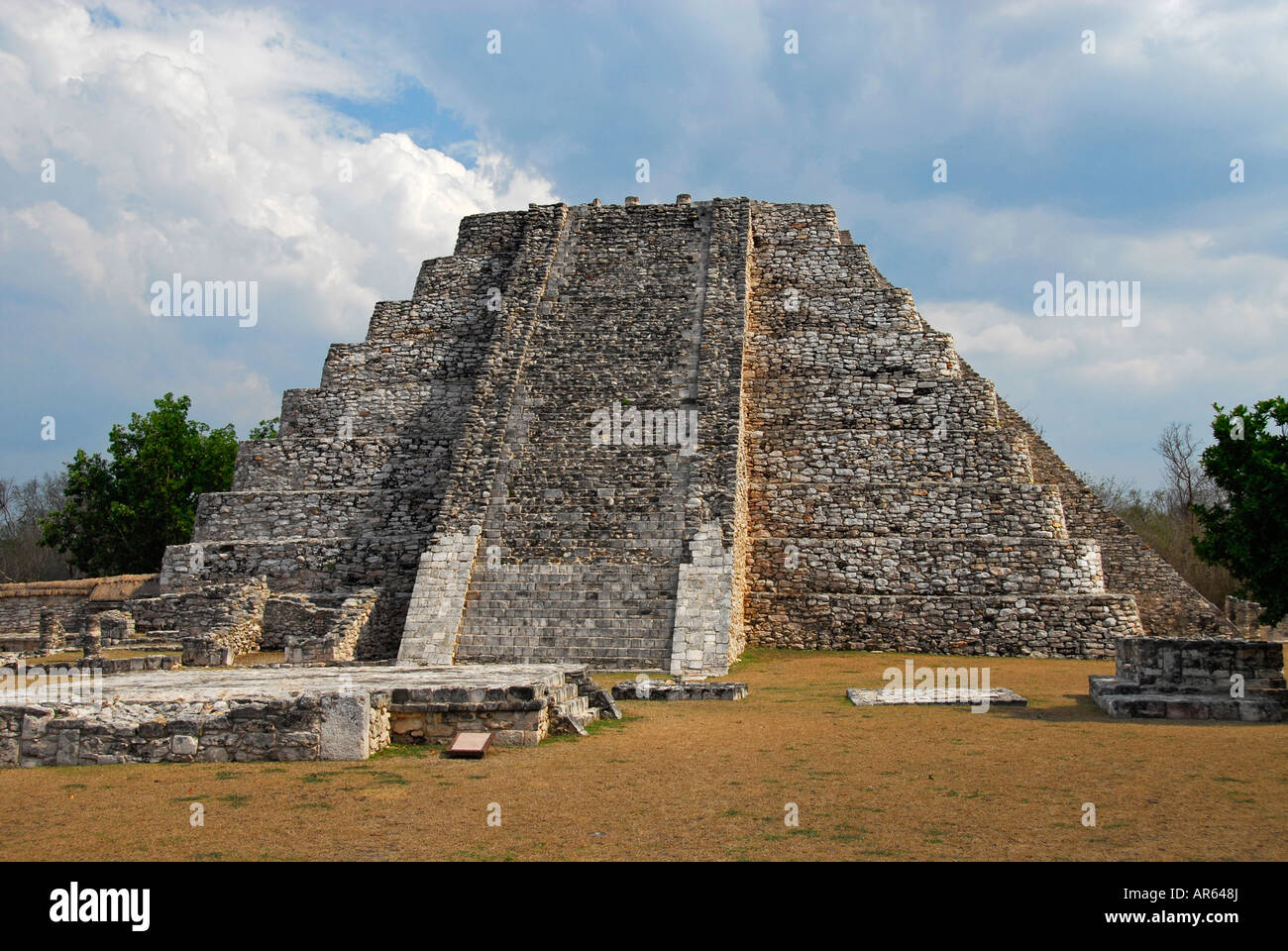 Pyramid in Mayapan ruins area, Yucatan State, Mexico Stock Photo - Alamy