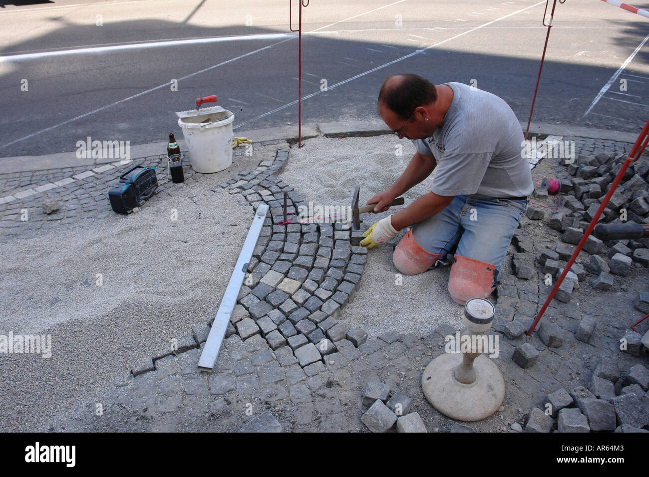 Pavement or road hi-res stock photography and images - Alamy