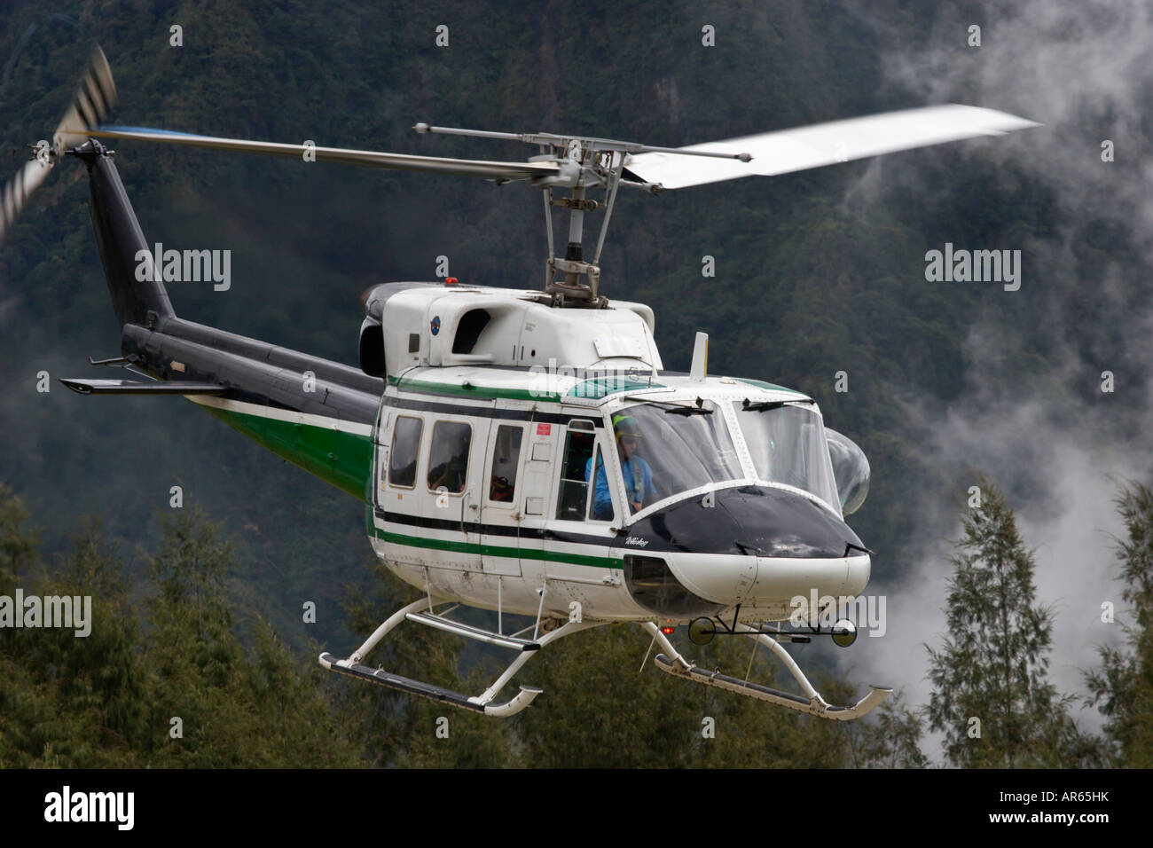 Bell 212 hi-res stock photography and images - Alamy