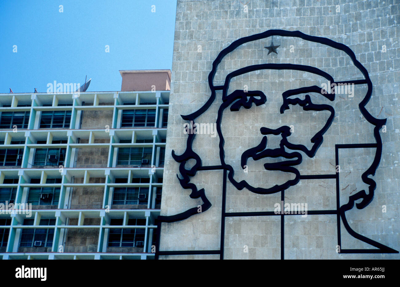 Che Guevara mural, Plaza de la Revolucion, Havana, Cuba Stock Photo - Alamy