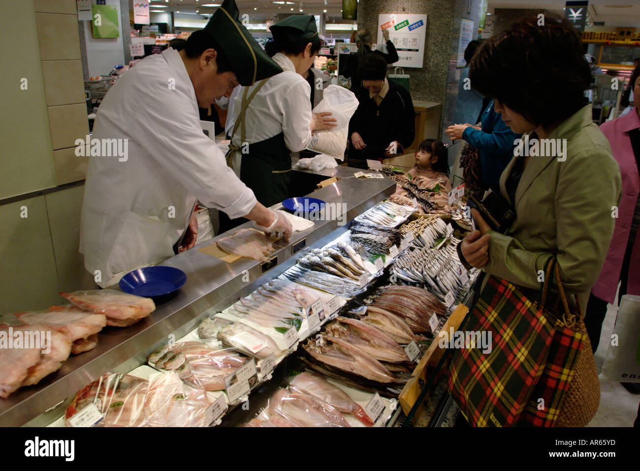Isetan department store, food hall in the basement fish, suhi, East ...