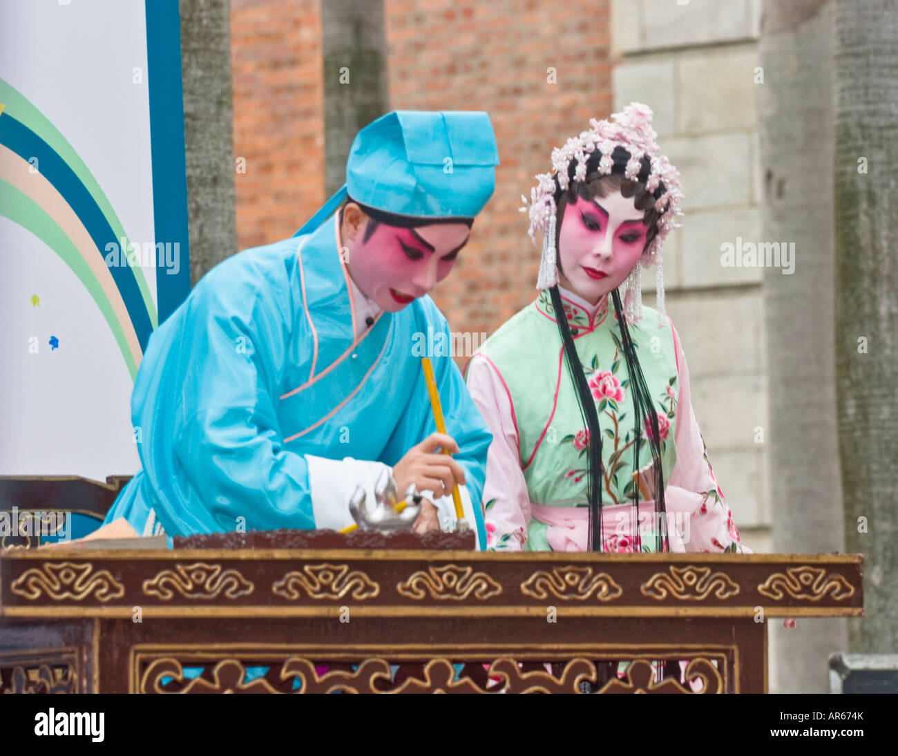 Chinese cantonese opera hi-res stock photography and images - Alamy