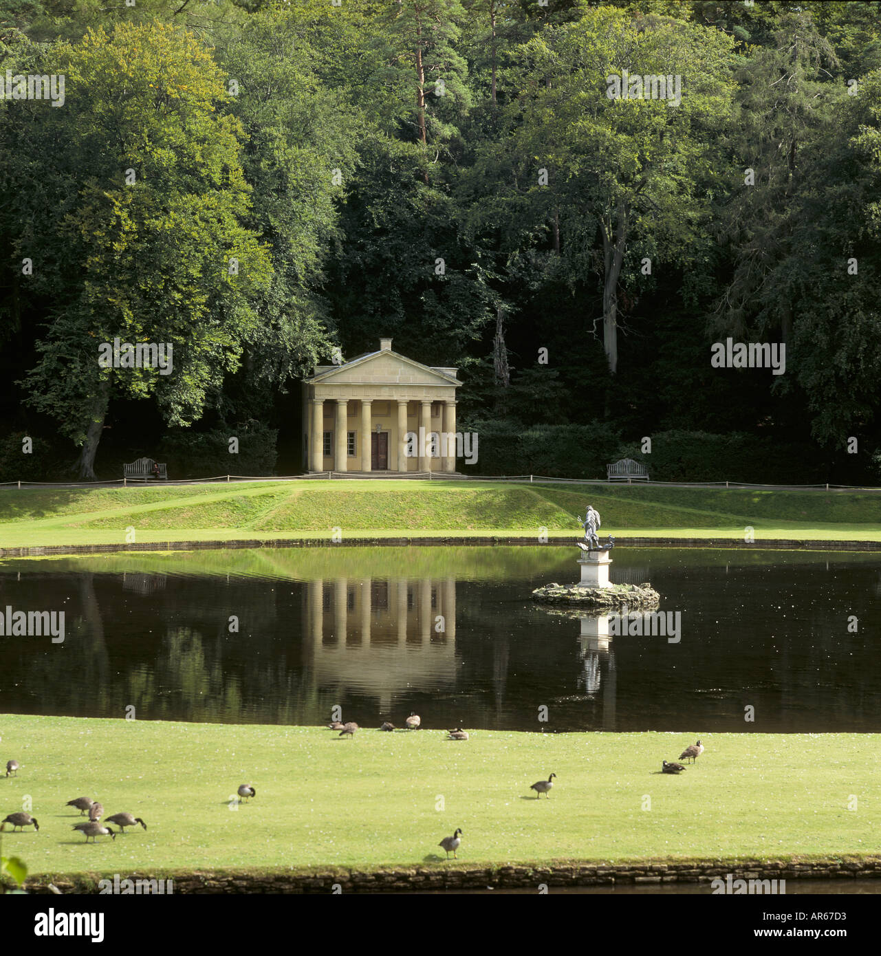 Fountains Abbey Studley Royal North Yorkshire Stock Photo - Alamy