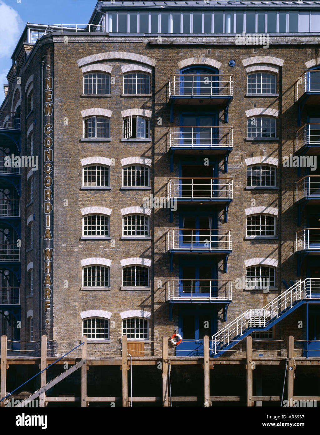 Dockland 19th century hi-res stock photography and images - Alamy