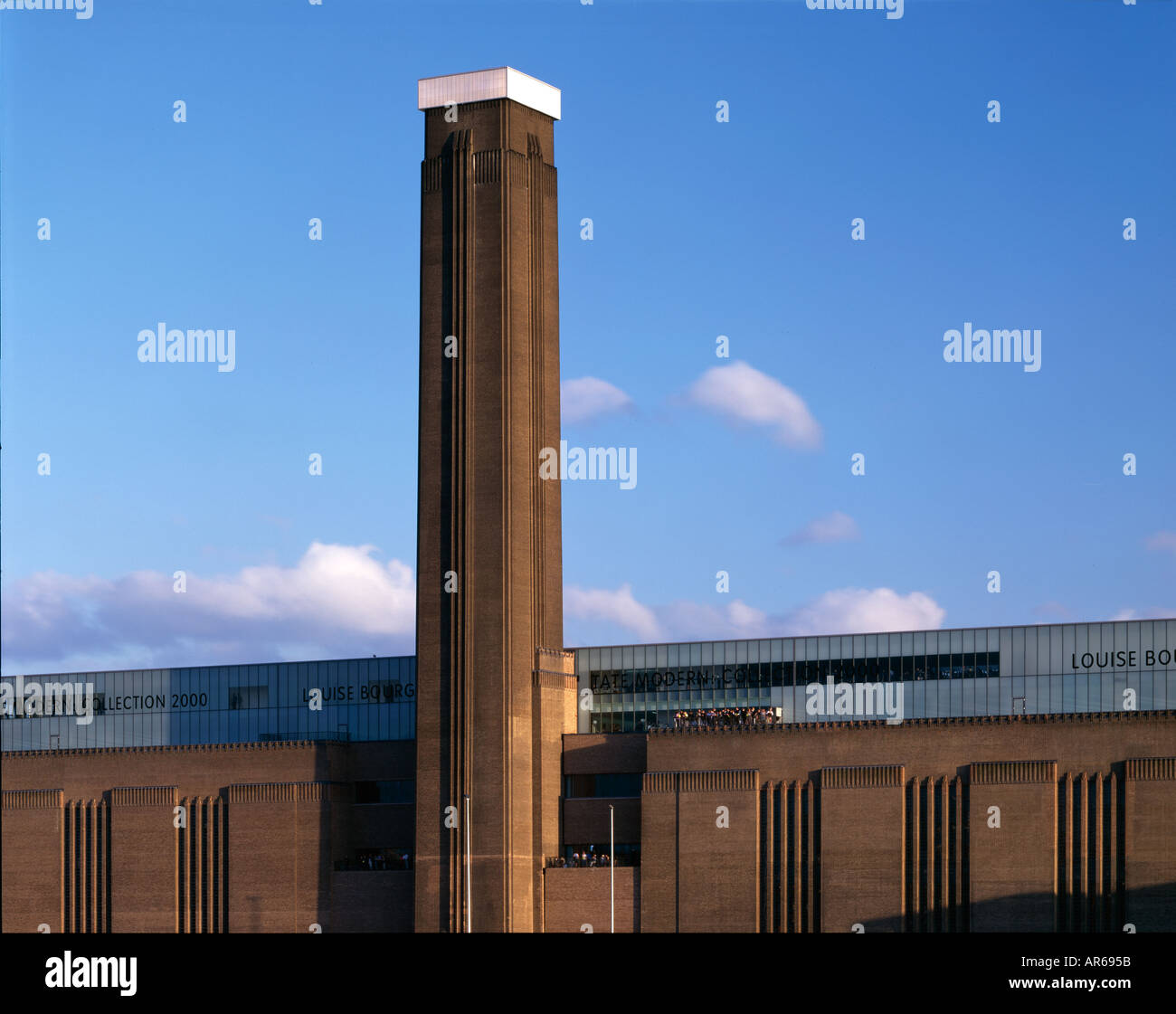 Tate Modern, Bankside, London. Tower with glass mezzanine floors and ...