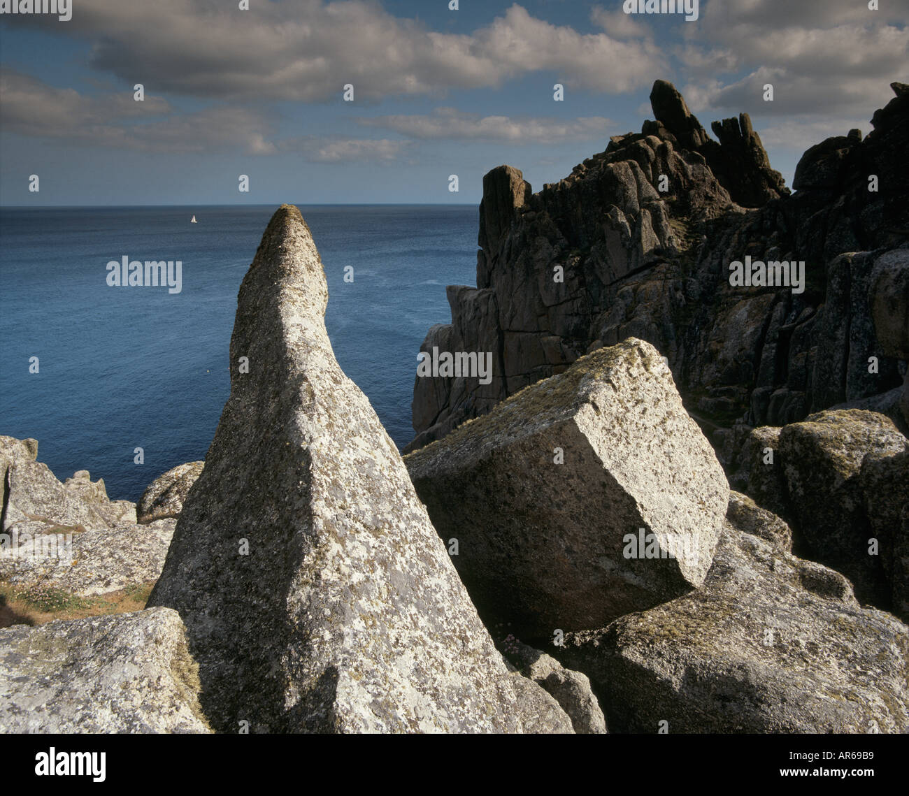 Penberth Cove Treen Cliff Cornwall Stock Photo - Alamy