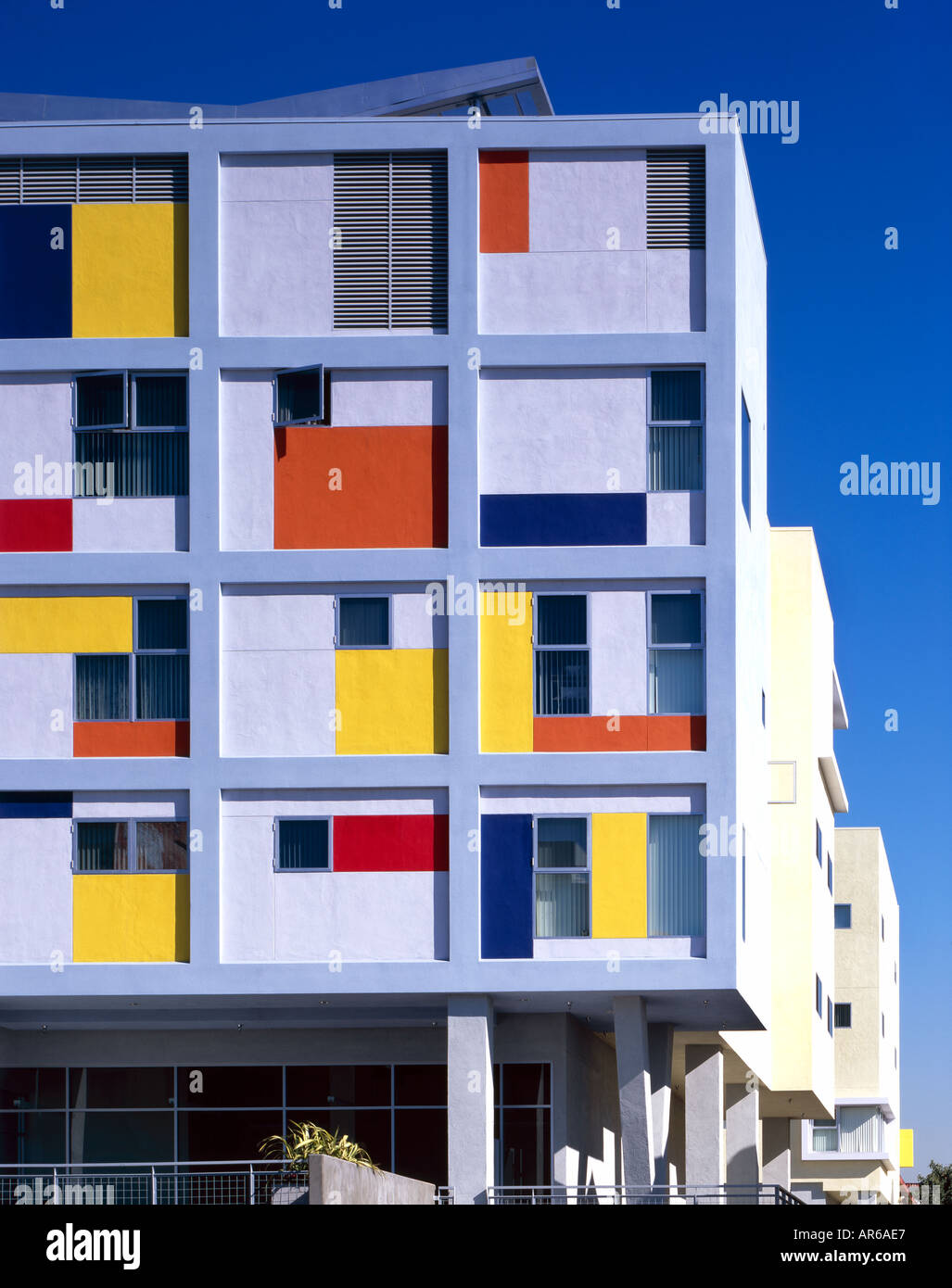Hollywood and Western Multi-use Building, Los Angeles 2004. Architect ...